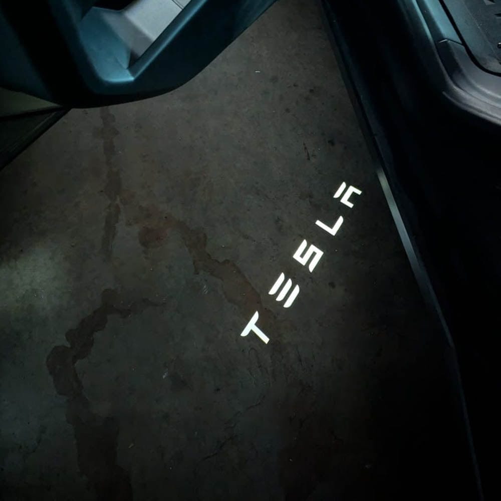 Custom LED Courtesy Door Projector Puddle Lights For Tesla Cybertruck ...